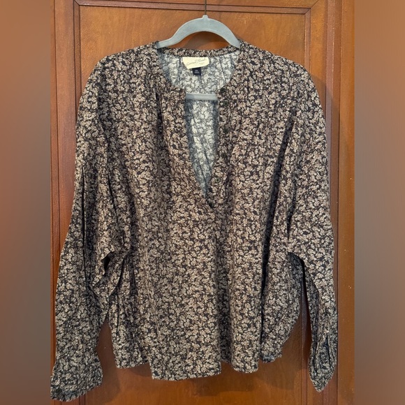 Universal Thread | Tops | Universal Thread Floral Top | Poshmark